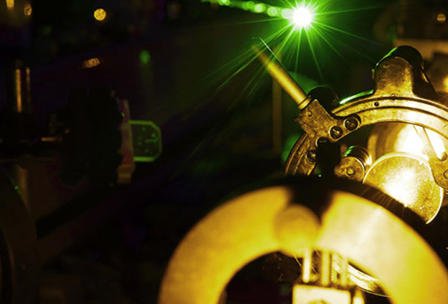 High-end wavefront sensors & optics testing stations - Phasics